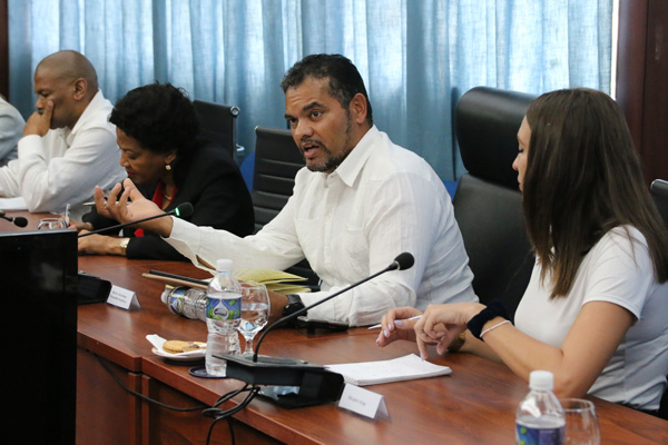 Presidente del Inder recibe a alto representante de Sudáfrica