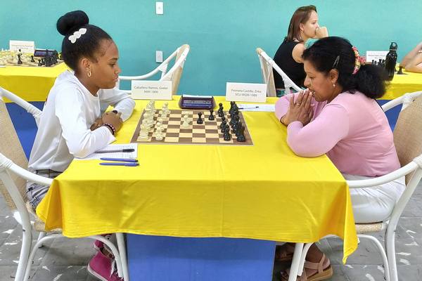 Cubanos debutan con triunfos en Torneo de Ajedrez Carlos Torre