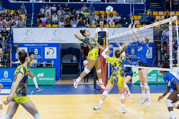 Cubanas en finales de ligas checa y española de voleibol