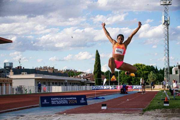 Hayla González salta más largo en mitin de Bilbao